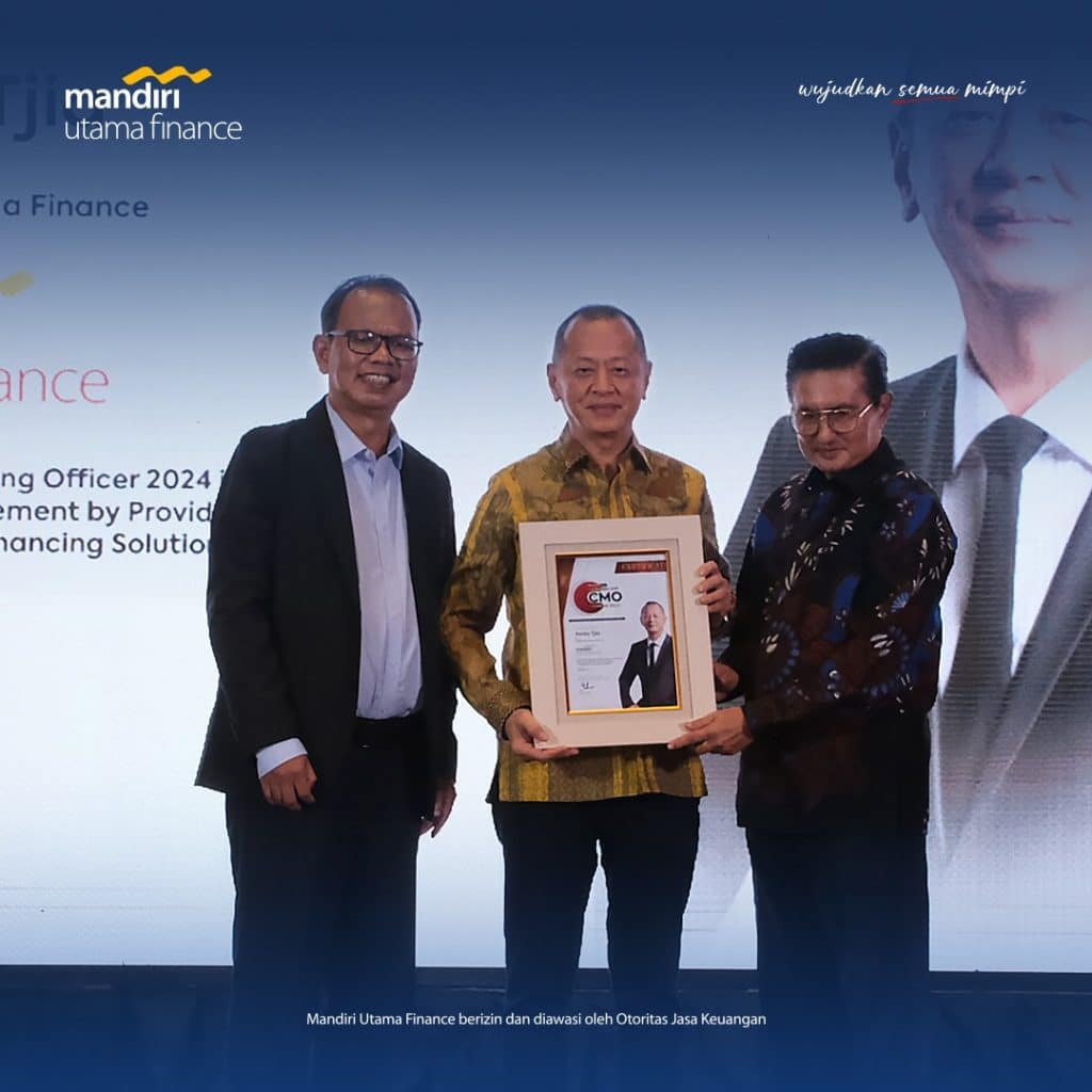 Bapak Yanto Tjia, Marketing SEVP Mandiri Utama Finance meraih ...
